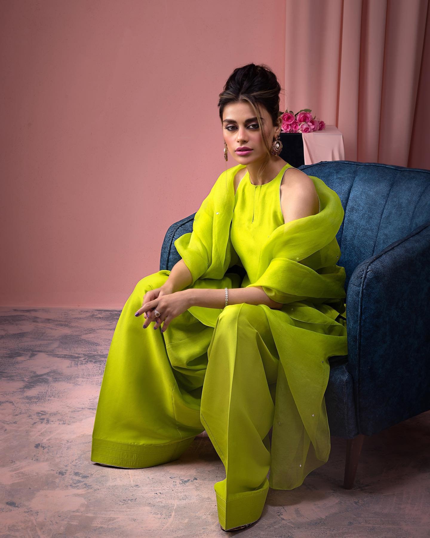 What is Farshi Shalwar? - Trends, History & Popularity